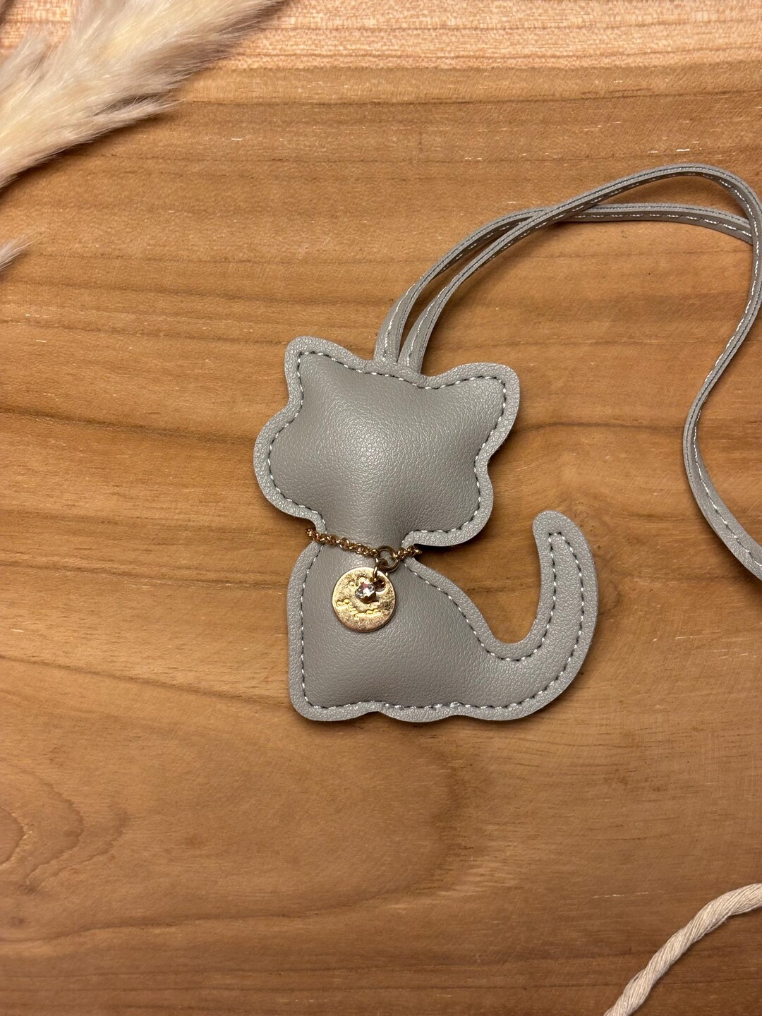 Leather Cat Keychain – Grey or White Cat – Cute Bag Charm - Etsy
