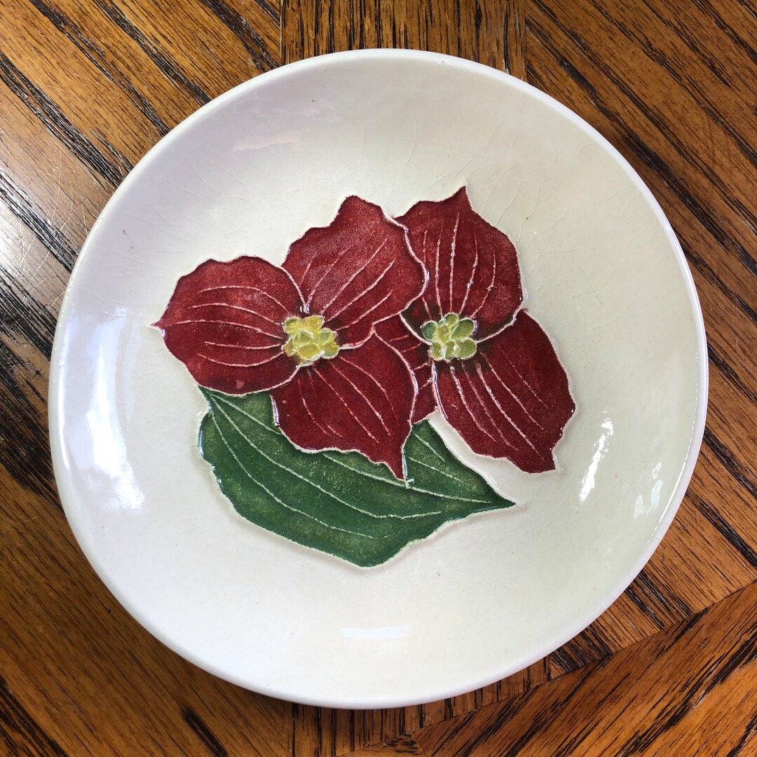 Handmade Ring, Treat or Soap Dish. White Trillium. Unique, Textured ...