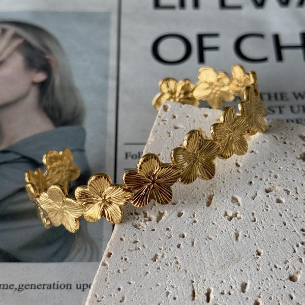 Flower Bangle - Etsy