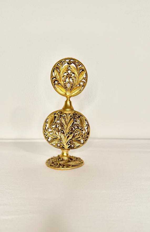 Vintage filigree & cast - Gem