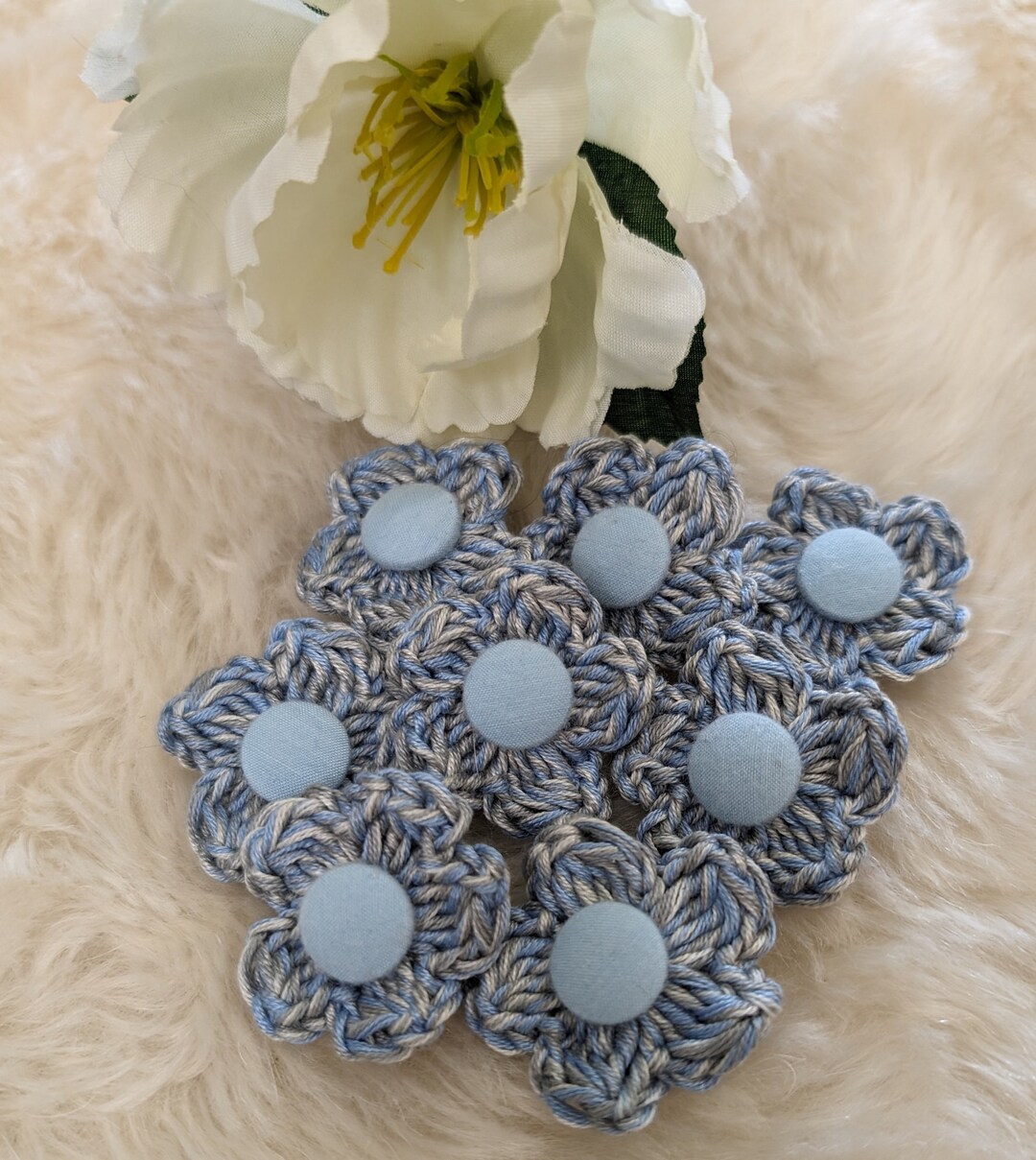 TINY BUTTON Blue Flowers Roses, Set of 8, Crocheted Appliques ...