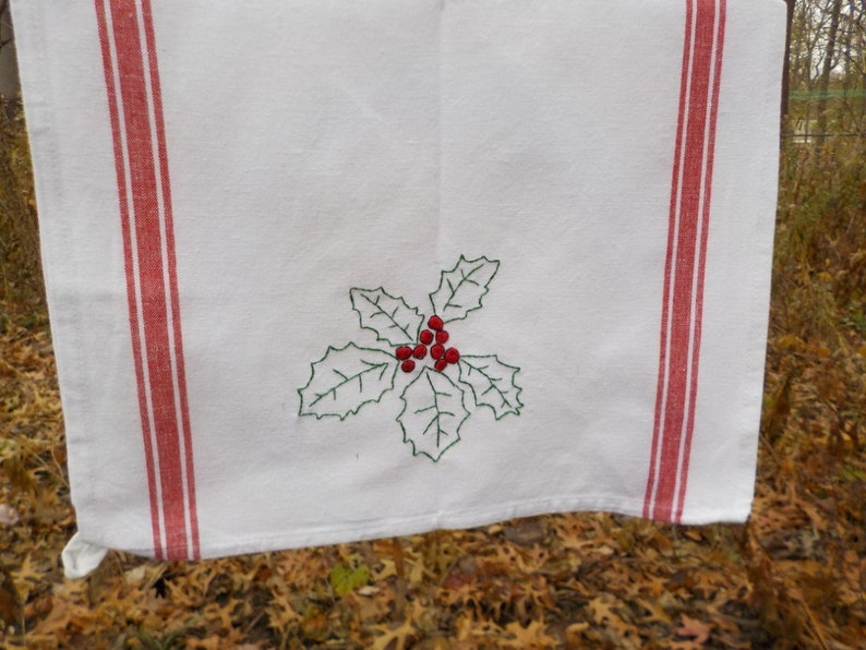 Hand Embroidered Christmas Holly Tea Towel - Etsy