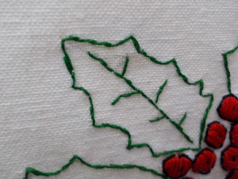 Hand Embroidered Christmas Holly Tea Towel - Etsy