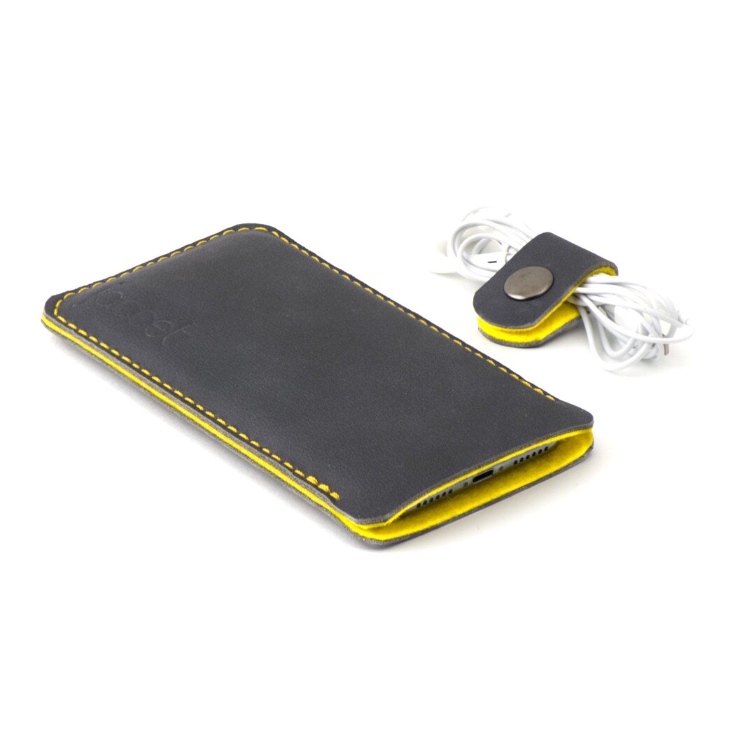 Galaxy S25 Pouch - Anthracite/black Leather With Yellow Wool Felt ...