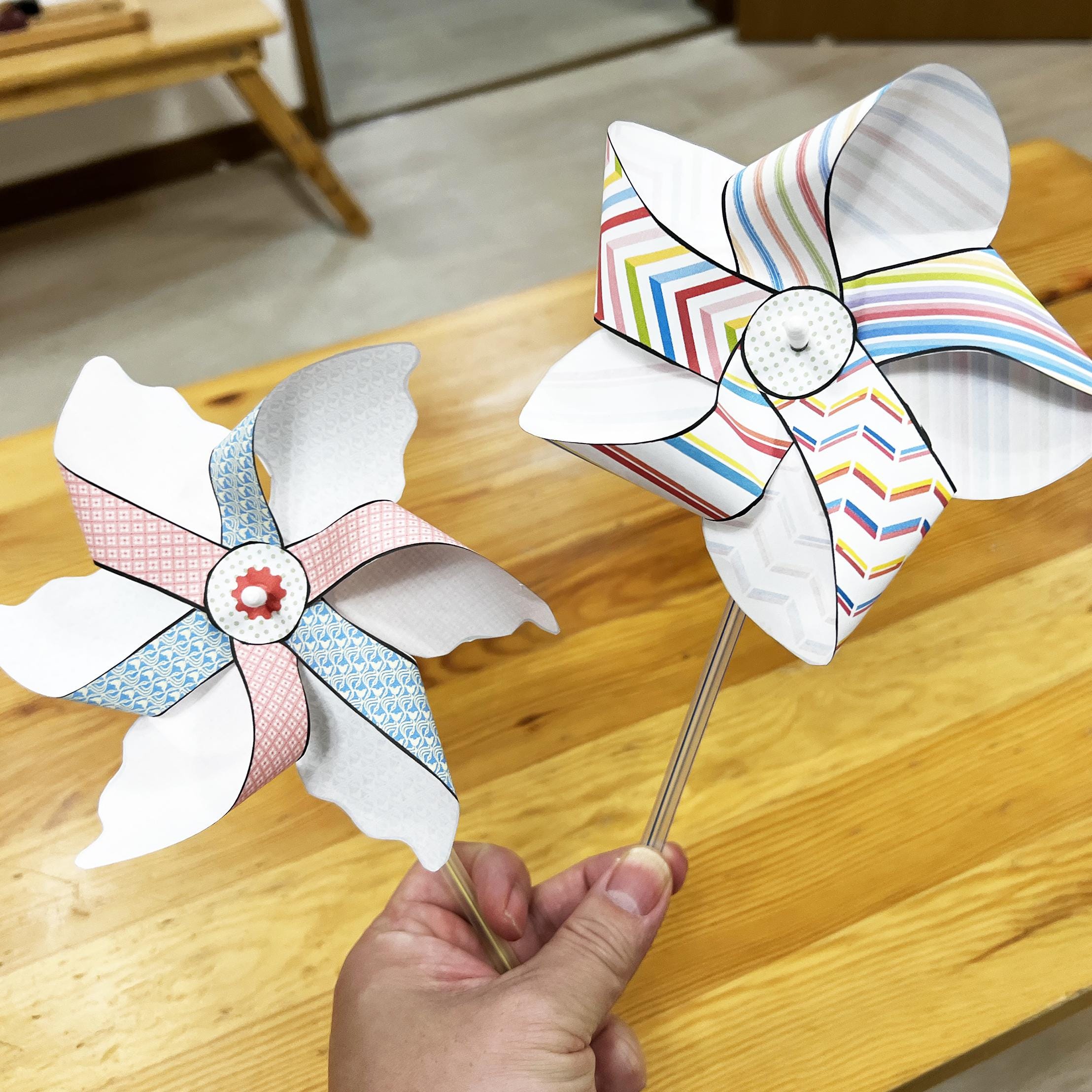 Spin and Have Fun! Easy Pinwheel Craft Kit Using Cotton Swabs and ...