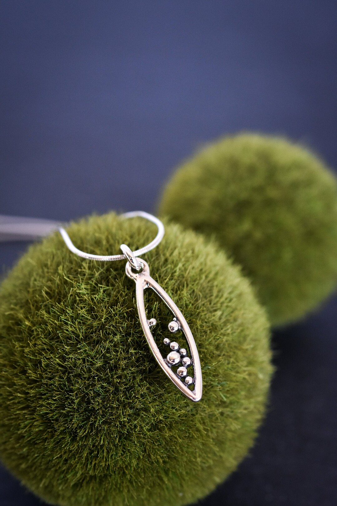 Sterling Silver Seed Pod Necklace: Marquise Pendant - Etsy 日本