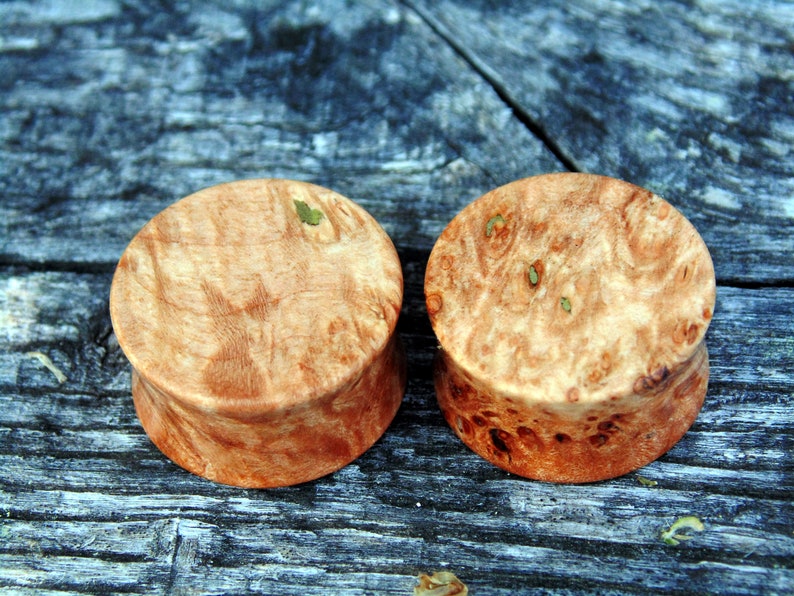 22mm Maple burl wood plugs with Brass & Fuchsite inlay | Etsy