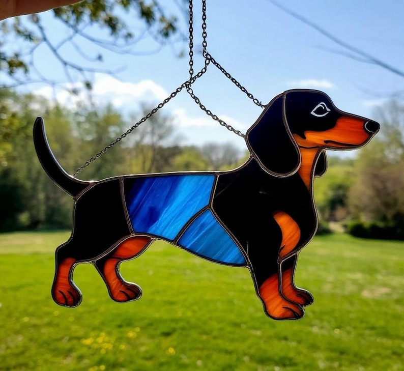 Vitral em forma de Dachshund para pendurar na janela: Arte surreal e ...