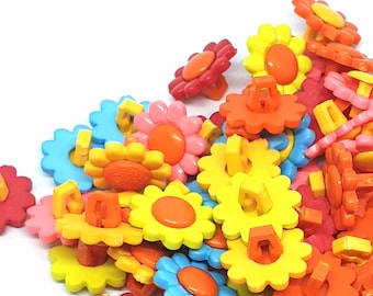 White Daisy Buttons - Etsy