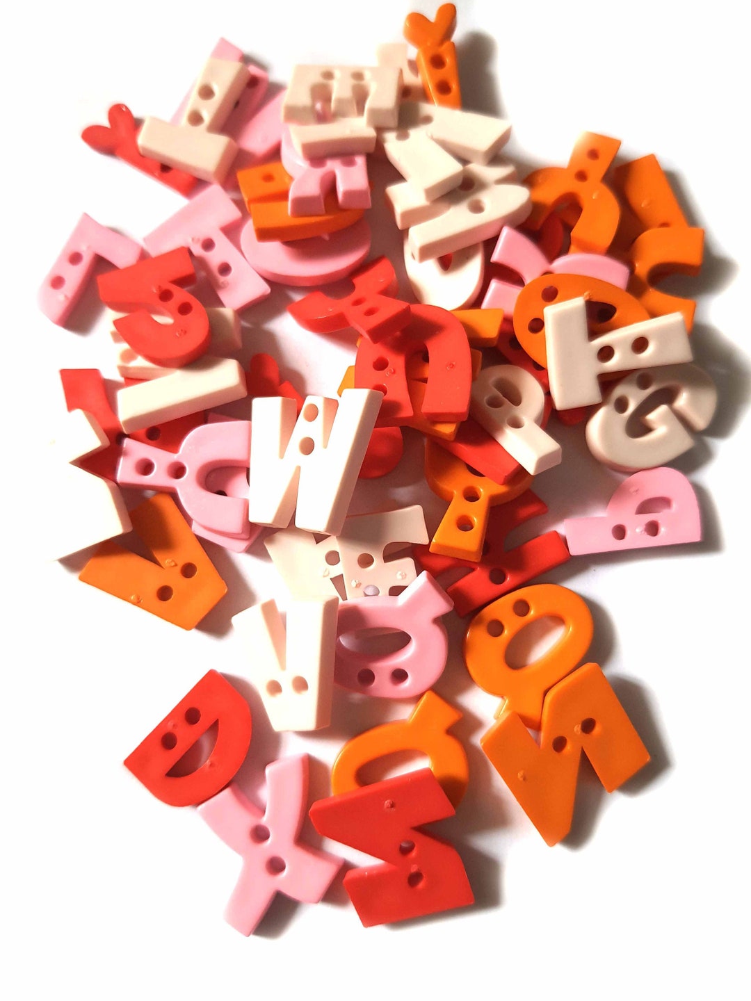 50 Pcs Assorted Colors A B C Letter Alphabet Buttons 2 Holes for Sewing ...
