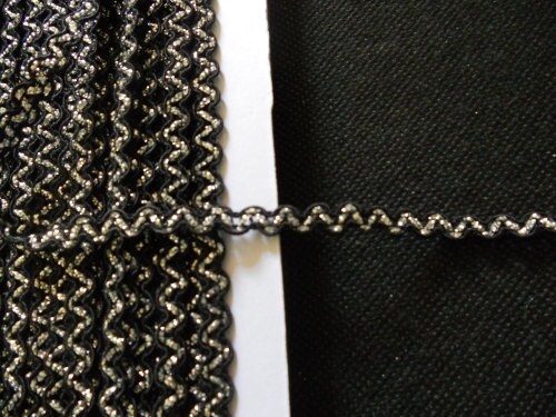 3 Yards Black and Glitter Silver Ric Rac Trim Size 7mm | Etsy