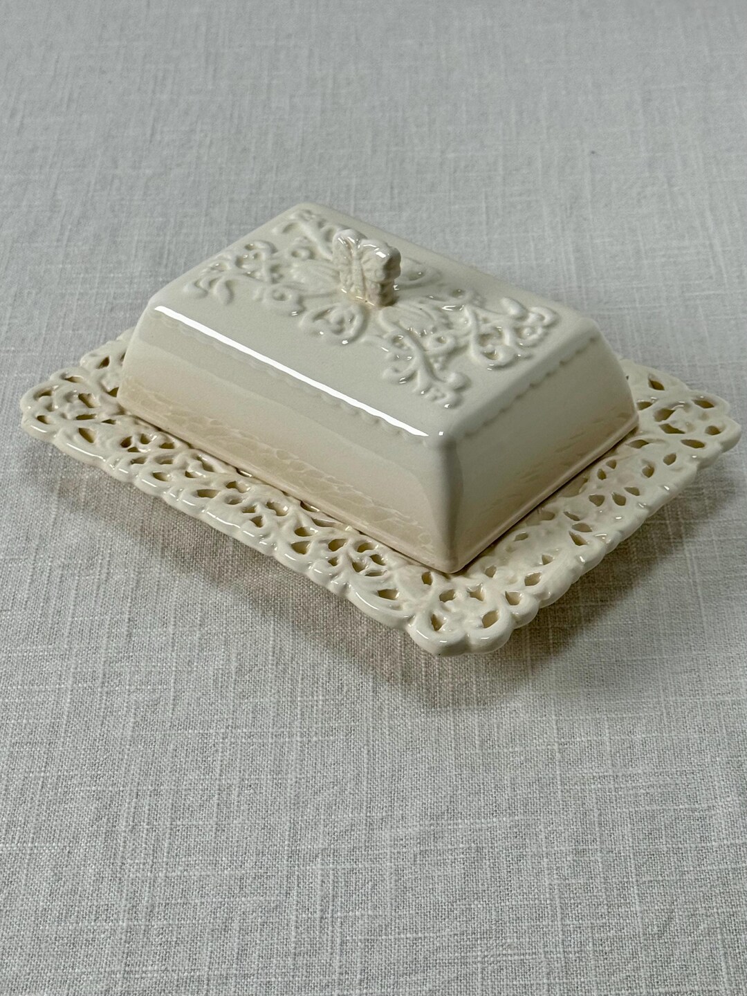 Ornate Butterfly Butter Dish With Lid , Cream Ceramic Beautiful Design ...