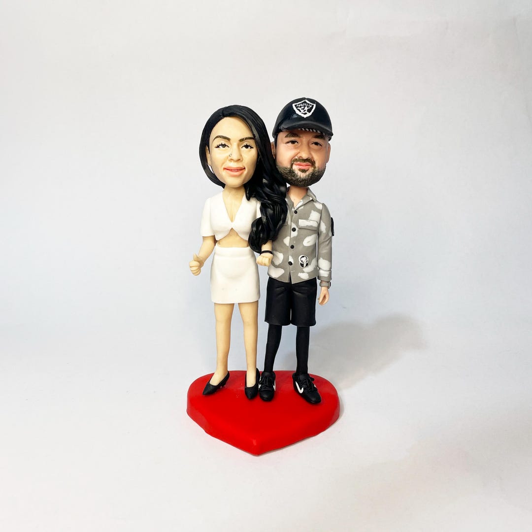 Custom Couple Bobblehead Sculpture for Mother's Day & Father's Day ...