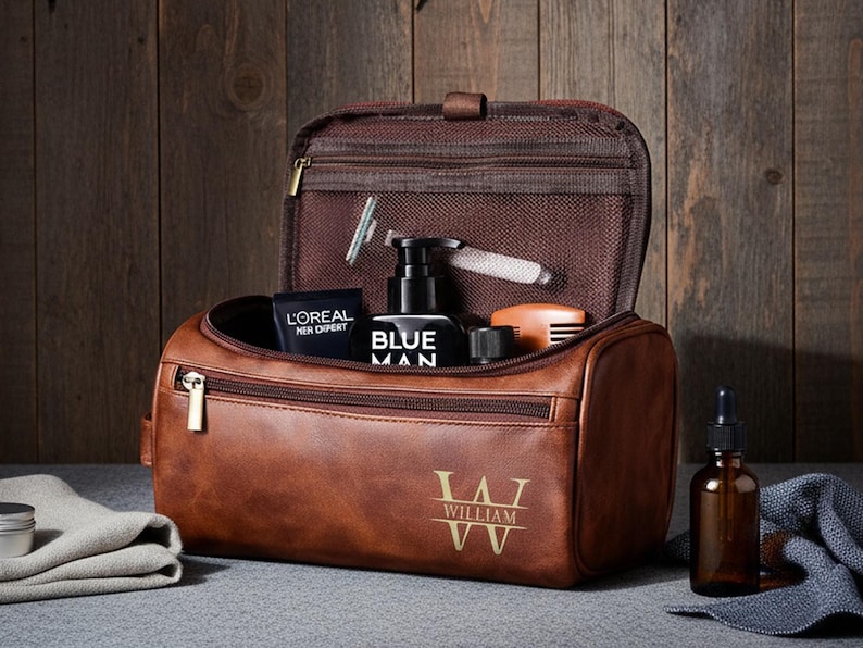 Personalized Men's Toiletry Bag, Engraved Leather Travel Kit, Groomsmen ...