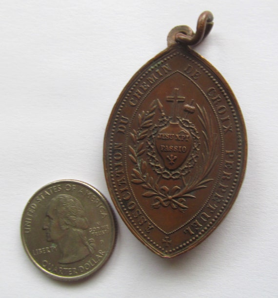 Jesus Antique Religious Medal Sacred Heart Crown Of T… - Gem Jesus Antique Religious Medal Sacred Heart Crown Of T… - Gem