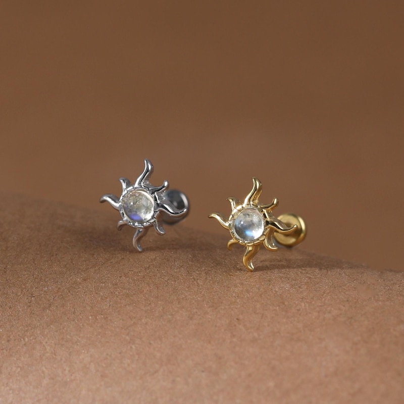 Conch Stud Moonstone - Etsy