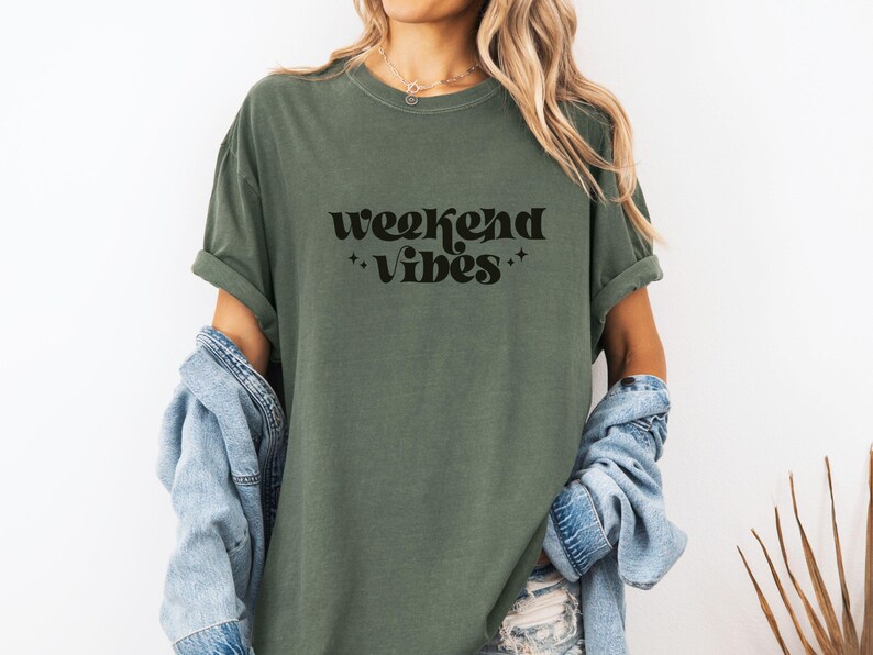 Weekend Vibes Shirt Gift Set | Bookish Bundle | Cozy Reader Gift ...