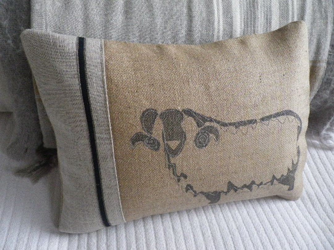 Funda de cojín de oveja de cuerno rizado natural impresa y cosida a ...