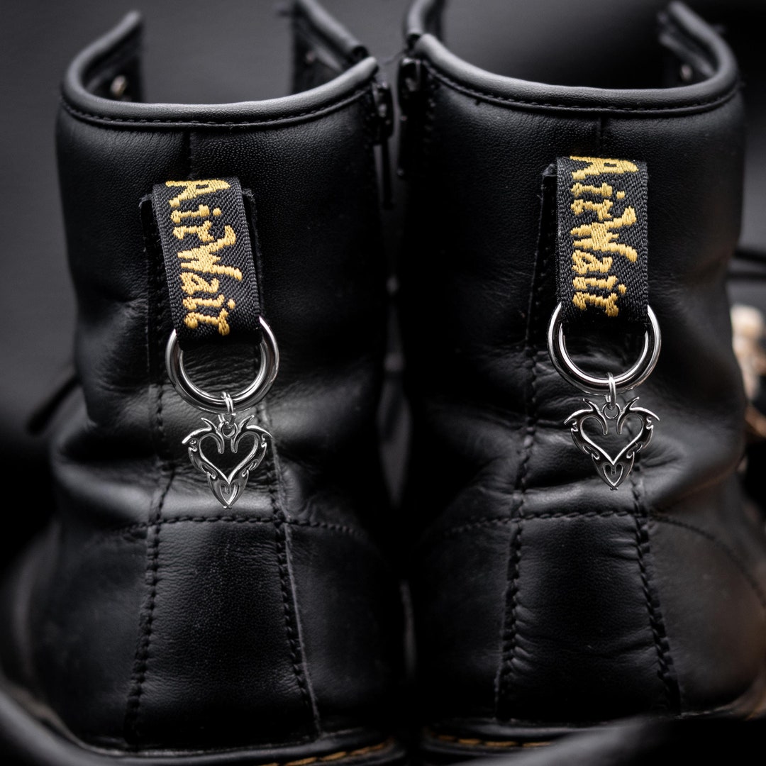 Boot Charms Heart • Spiked Barbed Wire Heart • Silver Color • Shoe ...