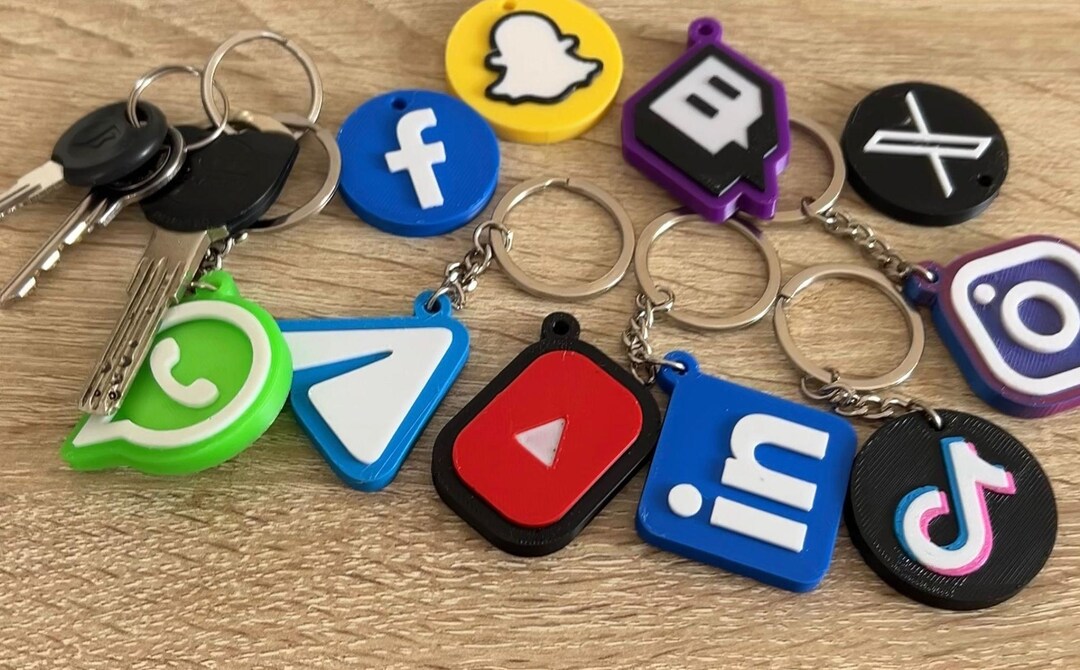 NFC Tag Keychain, Social Media Logo, Instagram, Whatsapp, Linkedin ...