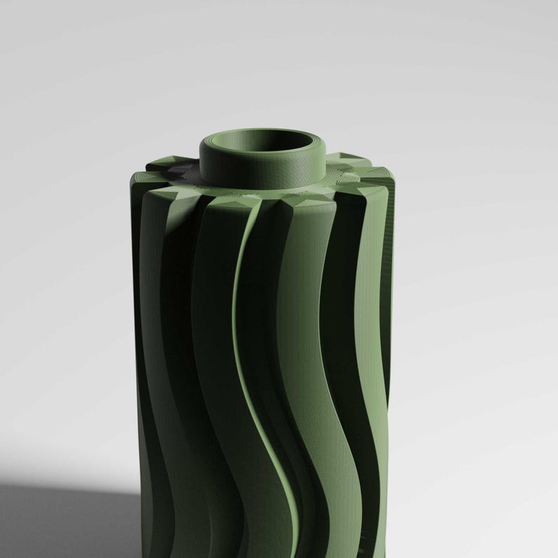 Anja Wavy Vase With Artistic Flow - Etsy