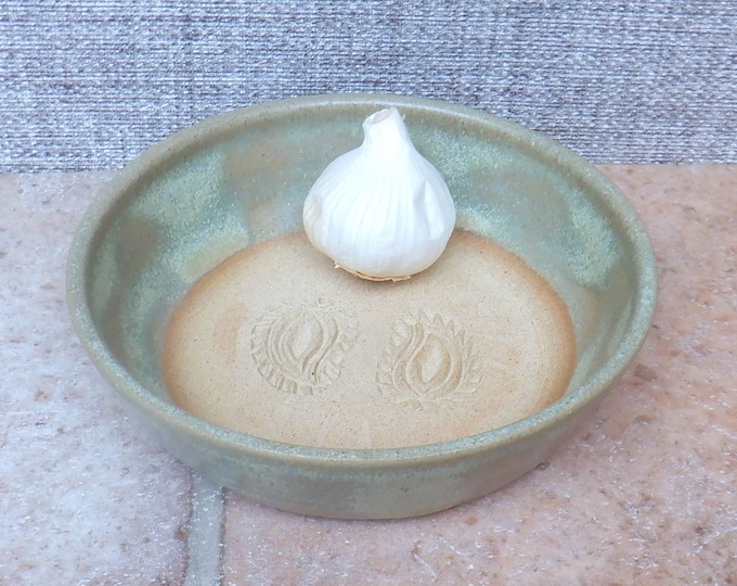 Garlic Grating Dish Grater Bowl for Bread Dipping Hand Thrown Stoneware ...