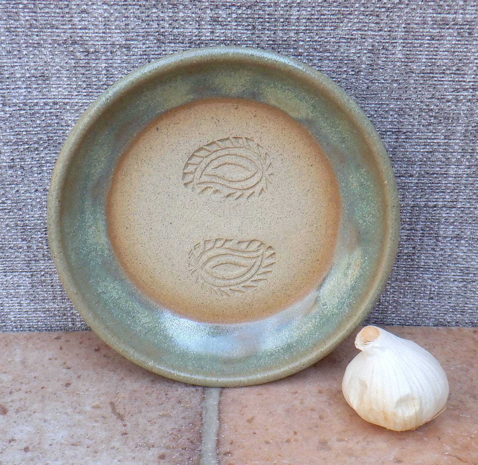 Garlic Grating Dish Grater Bowl for Bread Dipping Hand Thrown - Etsy