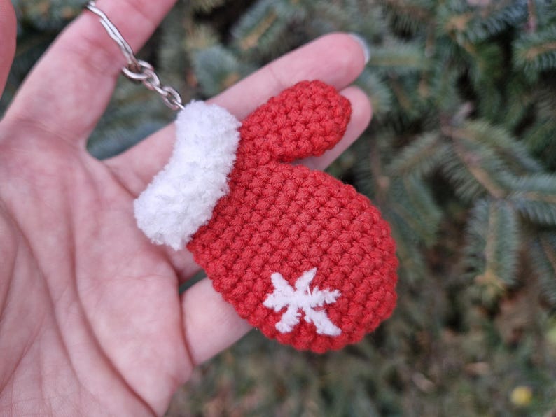 Christmas Crochet Keychain Set, Handmade Xmas Crochet Keychain Set ...