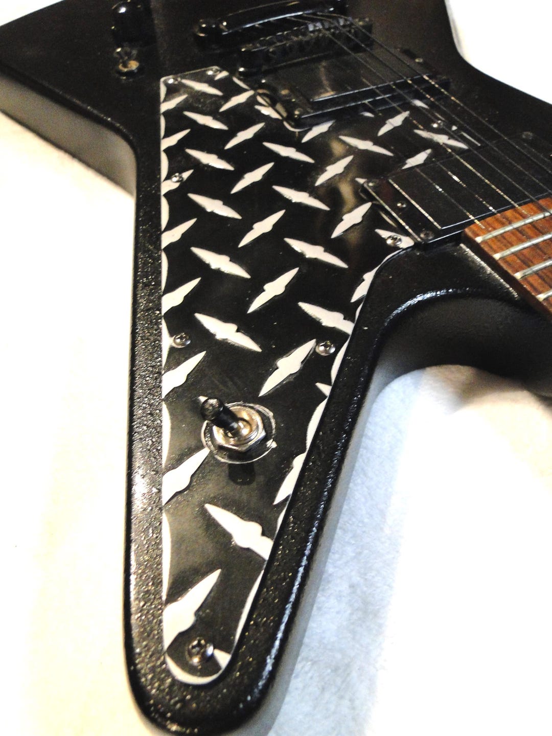 Diamond Plate Pickguard for Gibson or Epiphone Explorer Guitar/ Laser ...