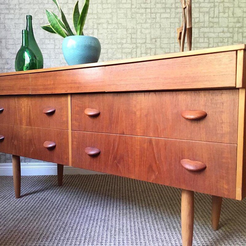 Media Table - Etsy