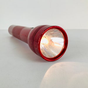 Vintage Mag-lite Aluminum Flashlight With Red Metallic Body, 1990s Mag ...