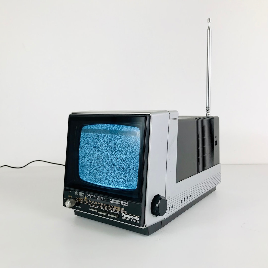 1980s Panasonic Portable Television Radio Combo With Retractable Handle ...