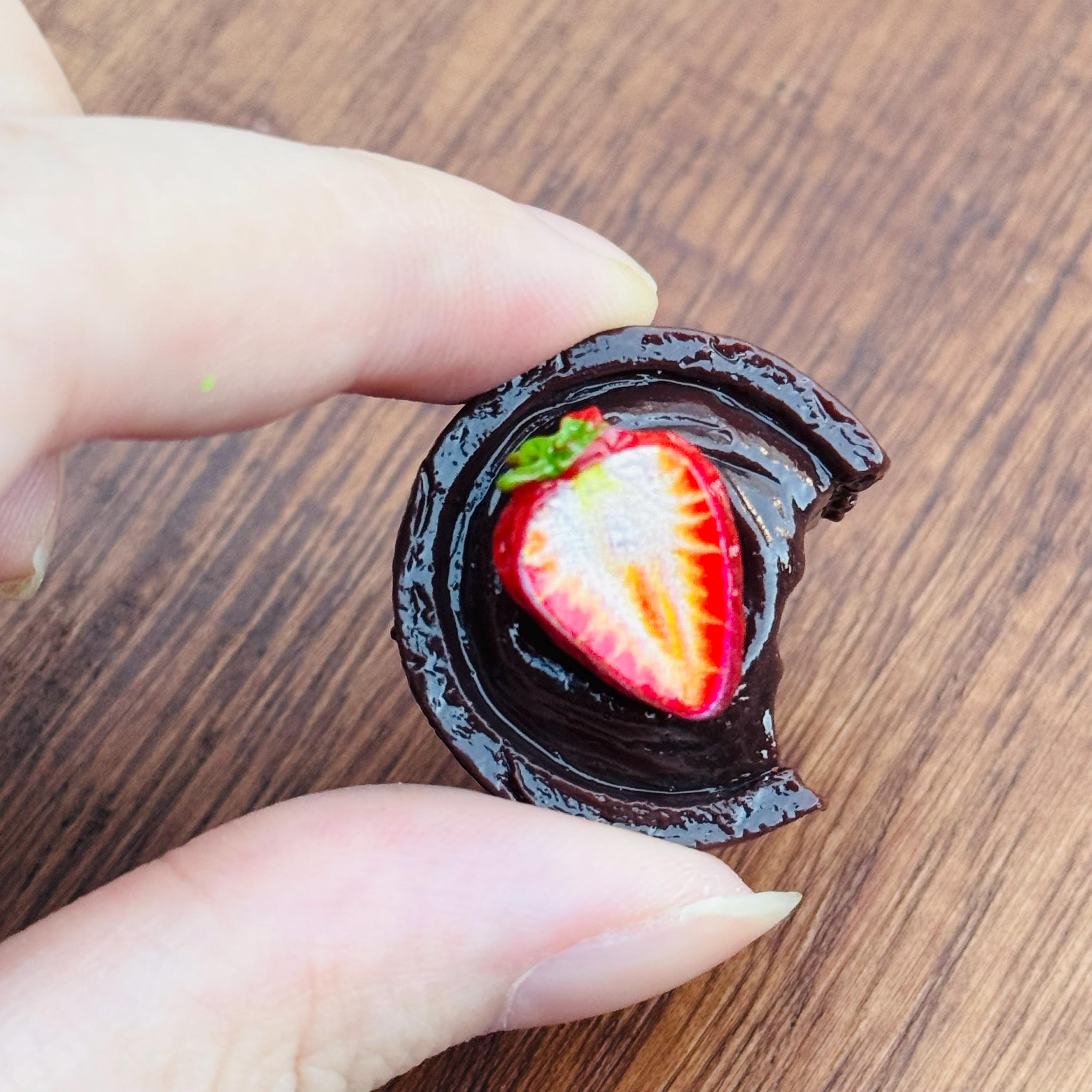 4pcs Chocolate Strawberry Bite Magnets | Handmade Mini Food Decor ...