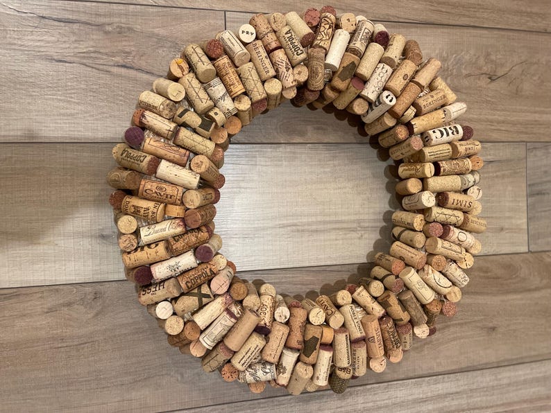 Wine Cork Wreath (18 Inches) - Etsy