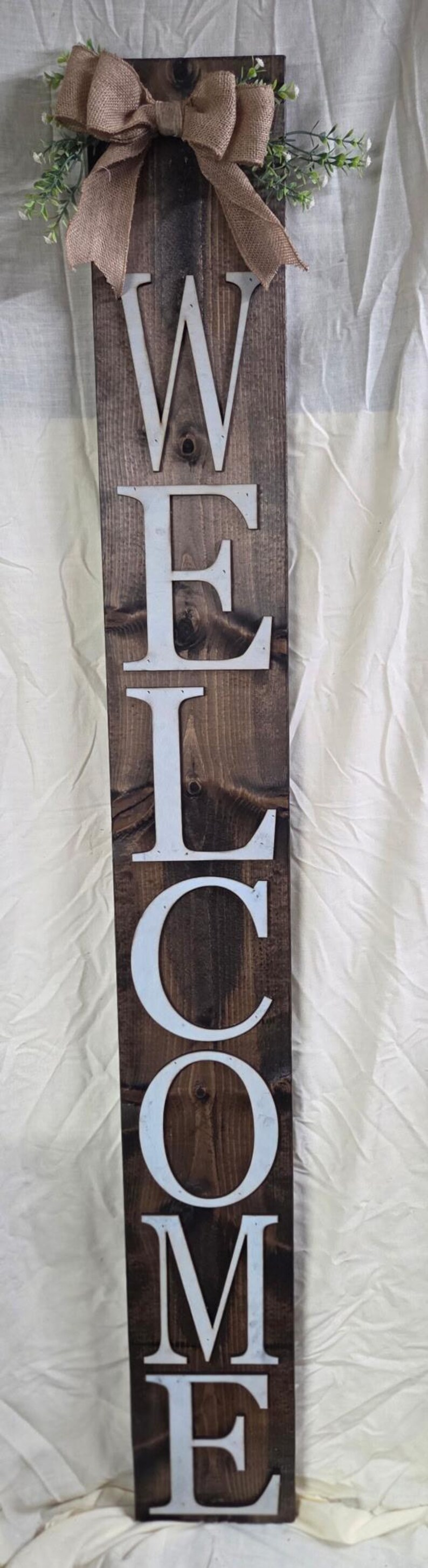 Rustic Wooden Welcome Sign With Seasonal Bow - Etsy