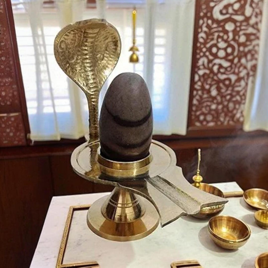 4 Inch Narmadeshwar Shiva Lingam With Brass Yoni Base Vasuki Nag ...