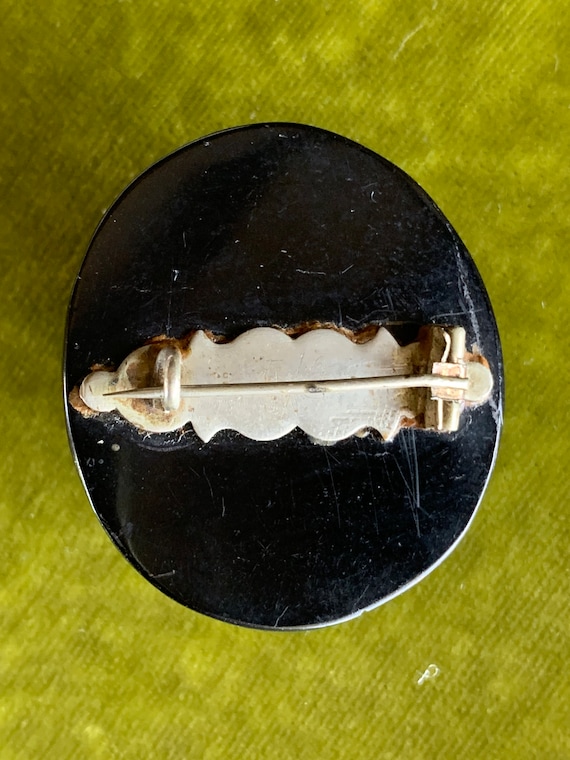 Whitby Jet Antique Mourning Brooch - Gem