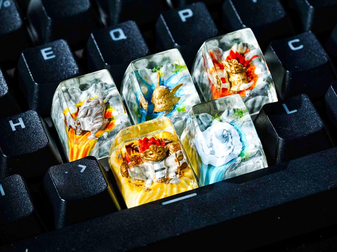 Elden Ring Tarnished Helmet Keycap, Handmade Resin Artisan Keycap for ...