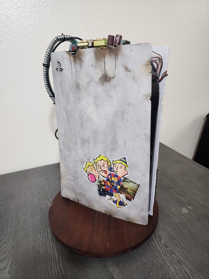 Custom Post-apocalyptic PS5 Cover Plates, Fallout Wasteland Themed ...