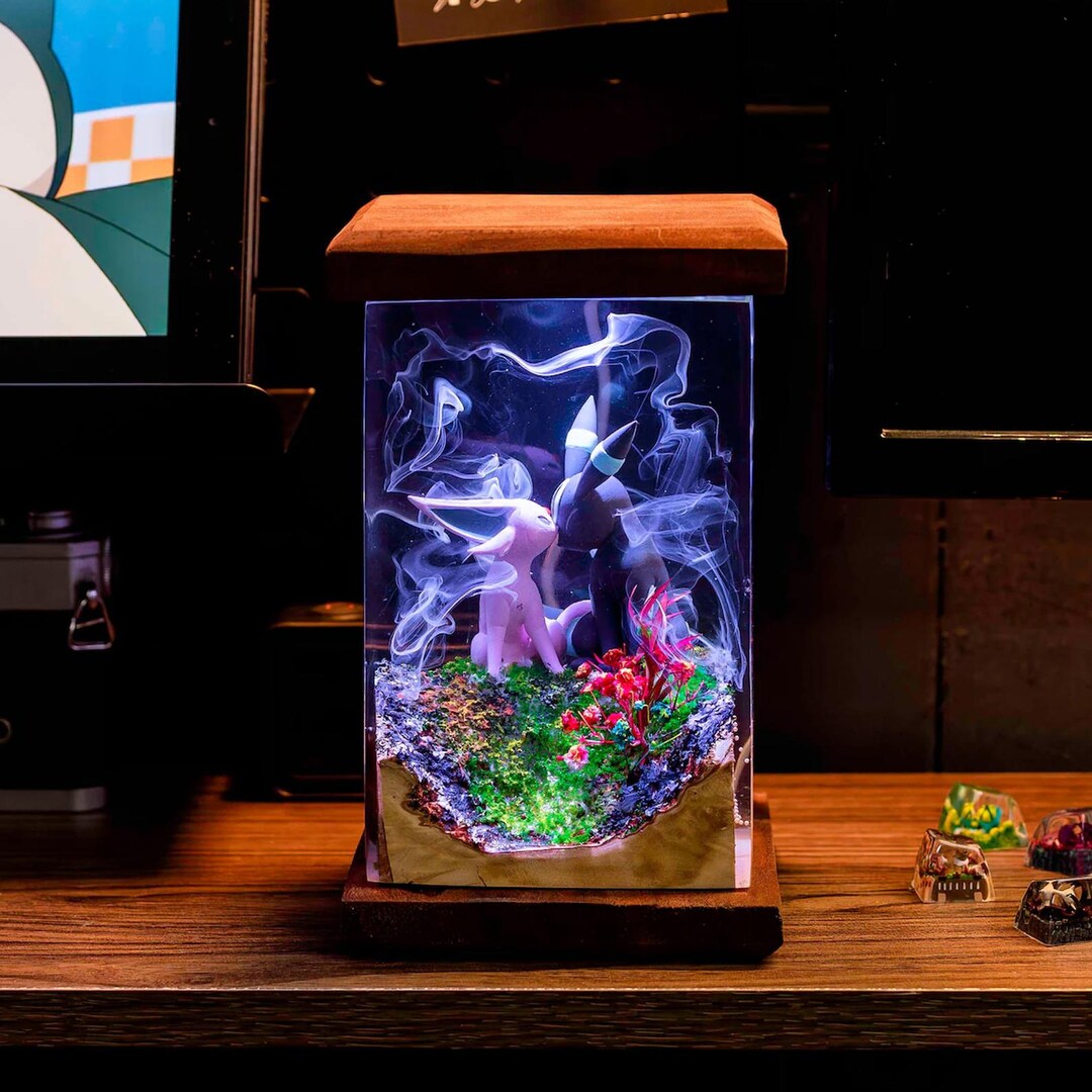 Umb.reon & Espeo.n Epoxy Resin Lamp, Anime Inspried Lamp, Personalized ...