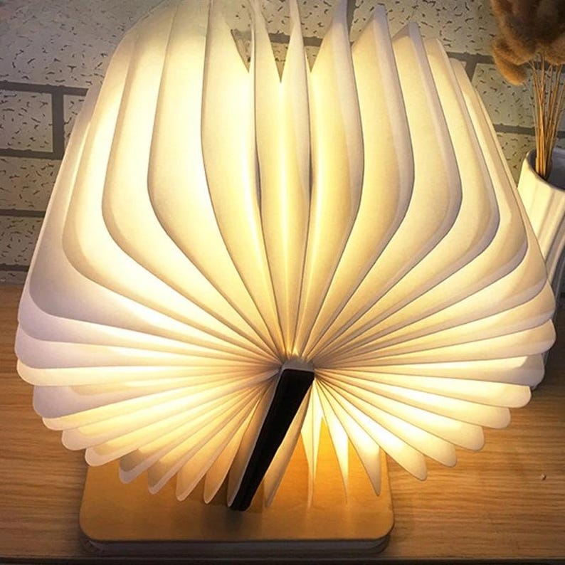Tiana and Naveen Book Lamp, Princess and the Frog Dancing Scene, LED ...