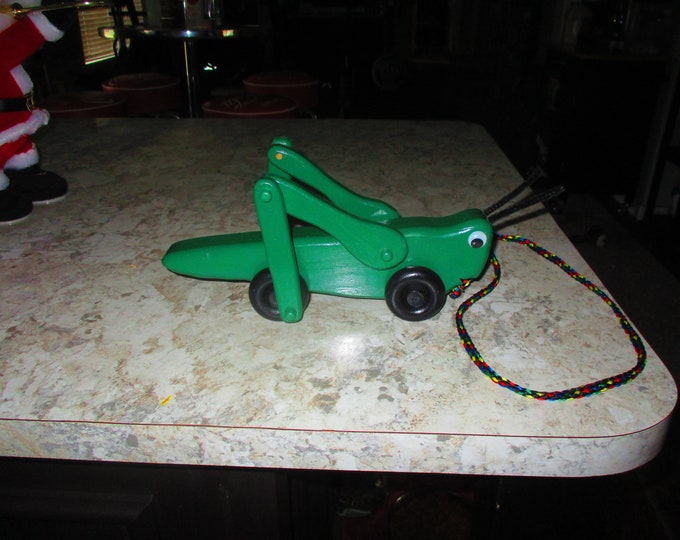 WOOD GRASSHOPPER Pull Toy - Etsy