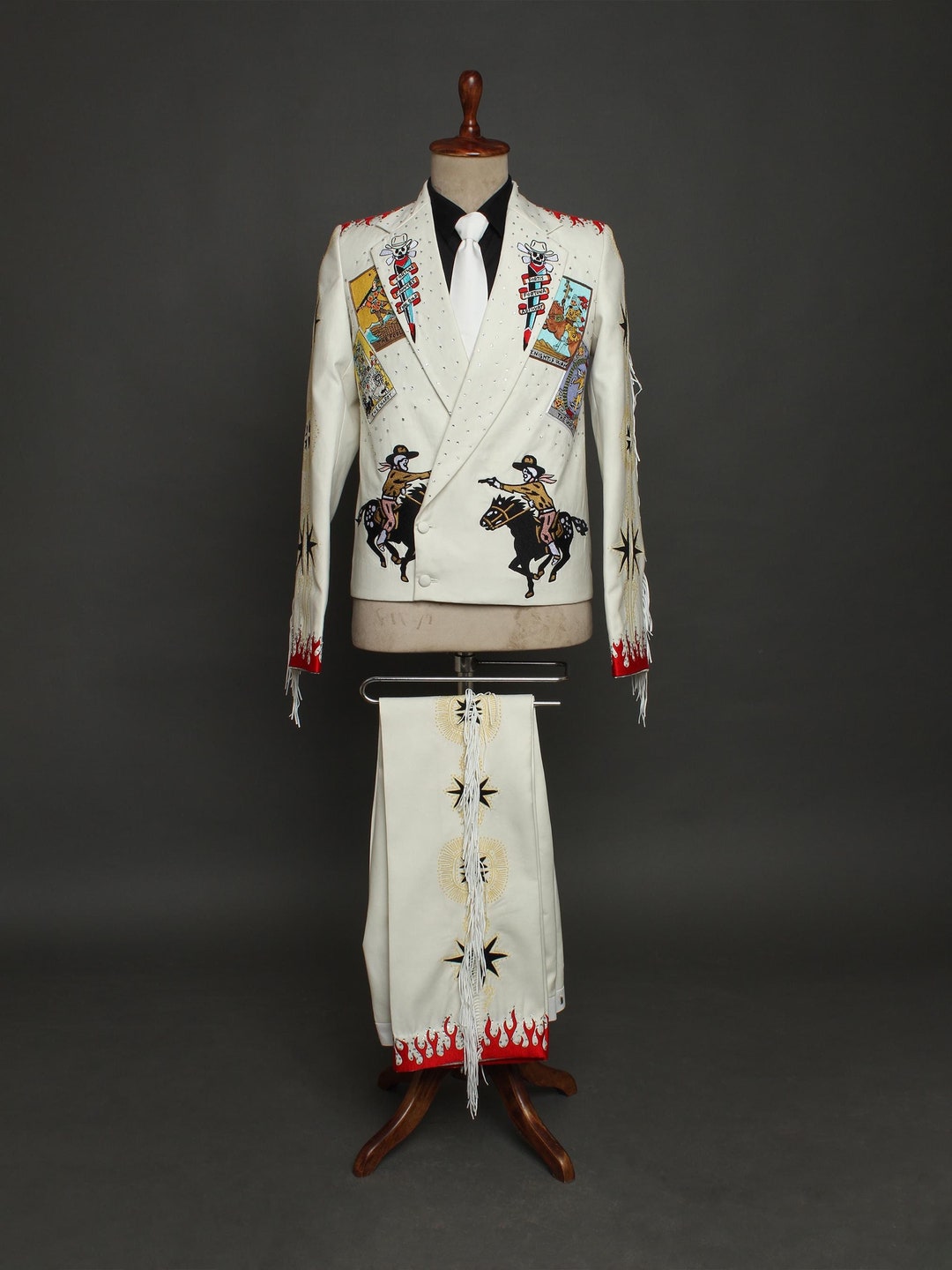 Men's Custom Ivory Western Suit: Embroidered Cowboy Outfit With ...