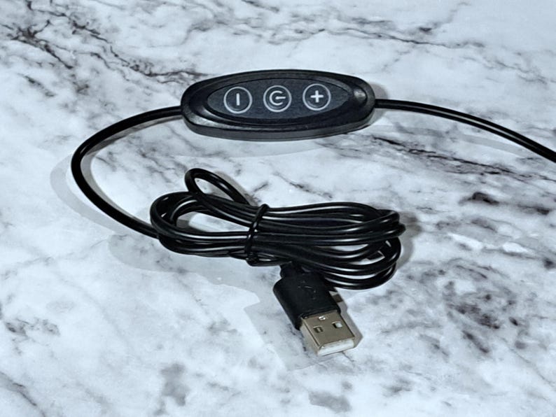 Alien LED Desk Lamp | 3D Printed Alien-inspired UFO Light | Alien Decor ...