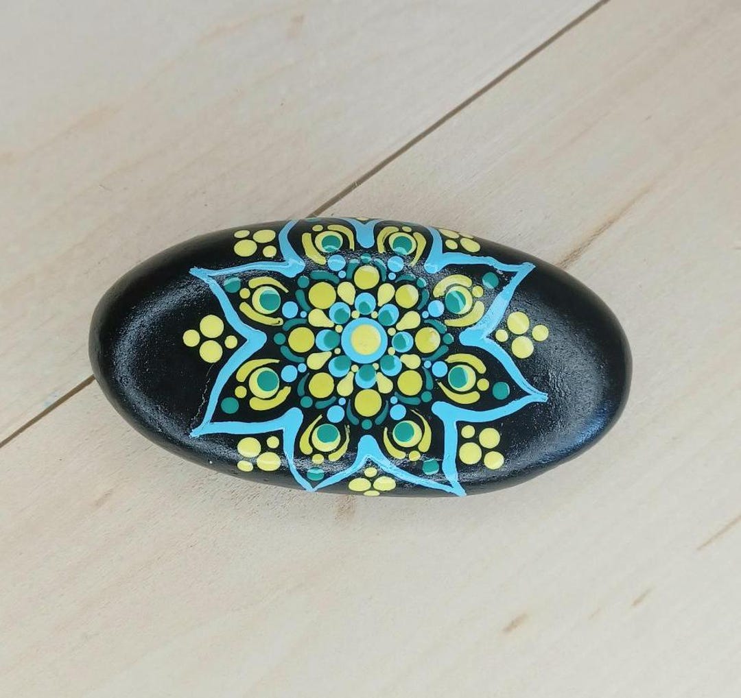 Small Dot-painted Mandala Rock | Hand-painted Meditation Stone | Cute ...