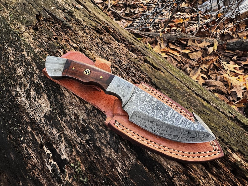 Handmade Damascus Knife: Rosewood Handle, Leather Sheath, Stag Handle ...