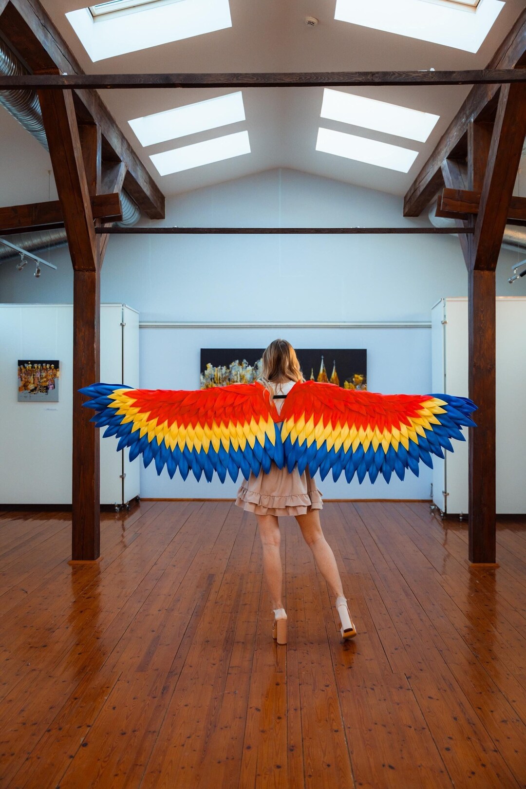 Macaw Costume, Parrot Wings Costume, Movable Wings for Dance - Etsy