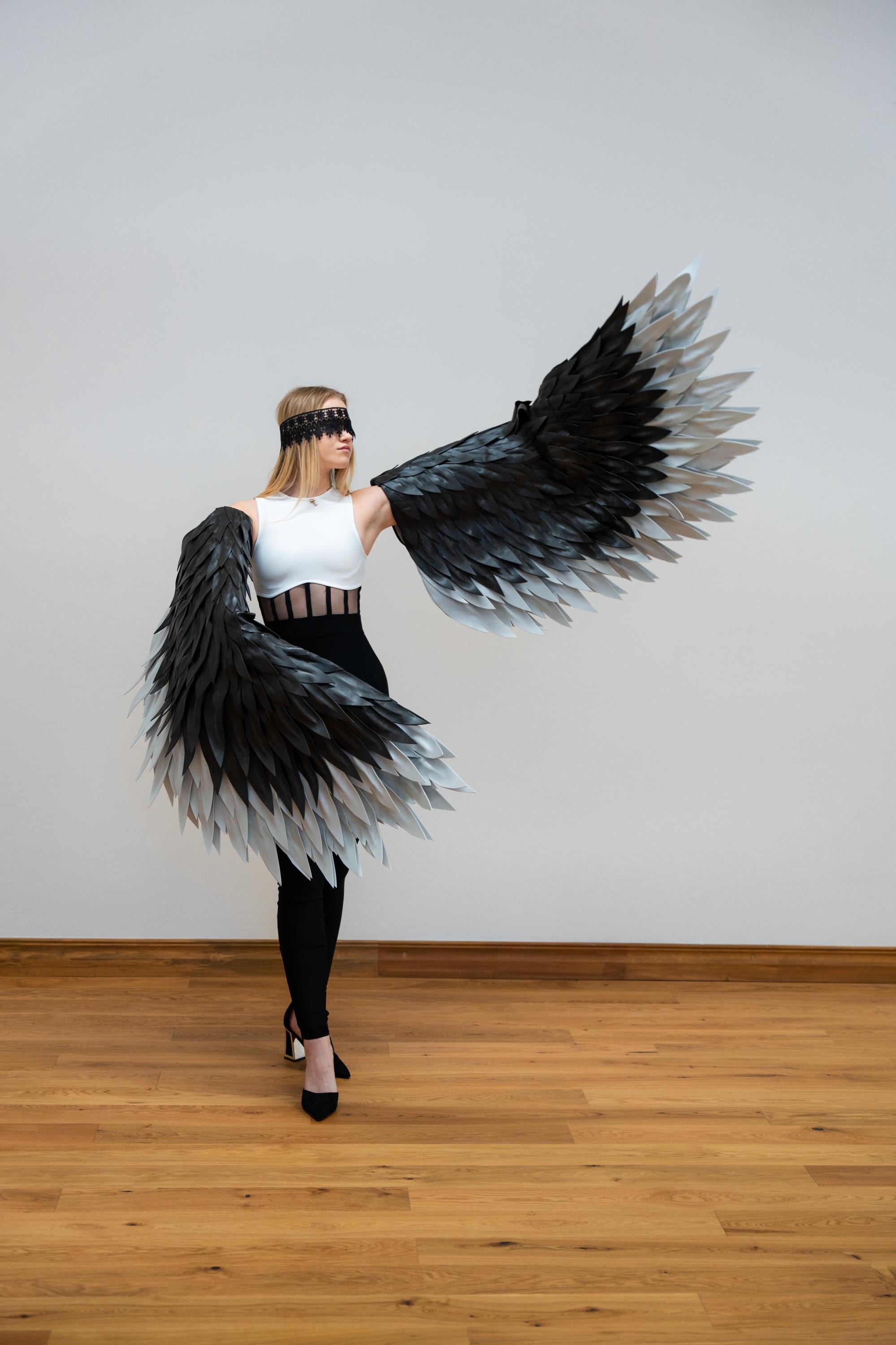 Gray Harpy Wings Costume With Tail: Flexible Cosplay Bird Wings - Etsy