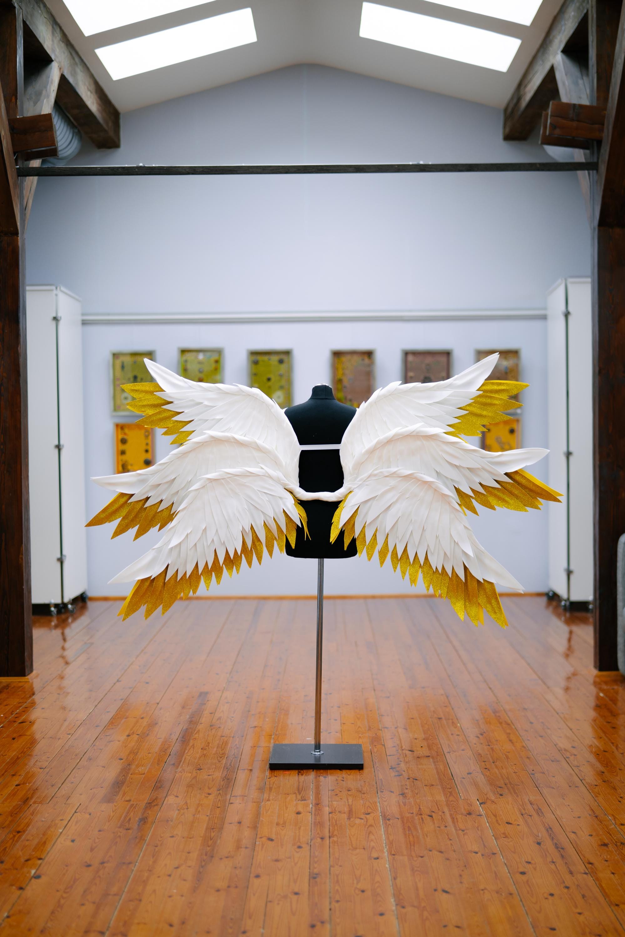 Gold Seraph Angel Wings With 6 Wings, Wings of Fire, Cospay Costume ...