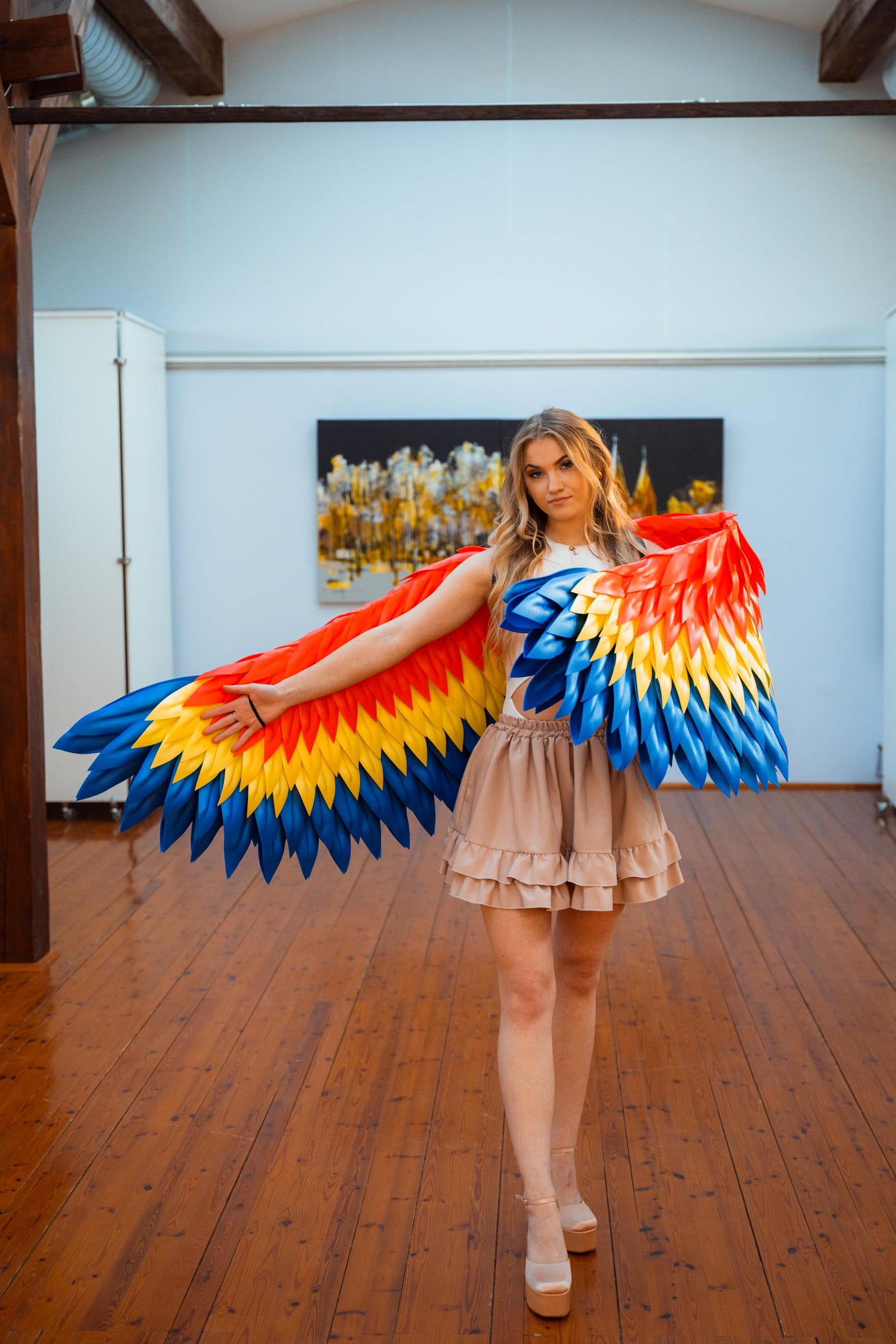 Macaw Costume, Parrot Wings Costume, Movable Wings for Dance - Etsy